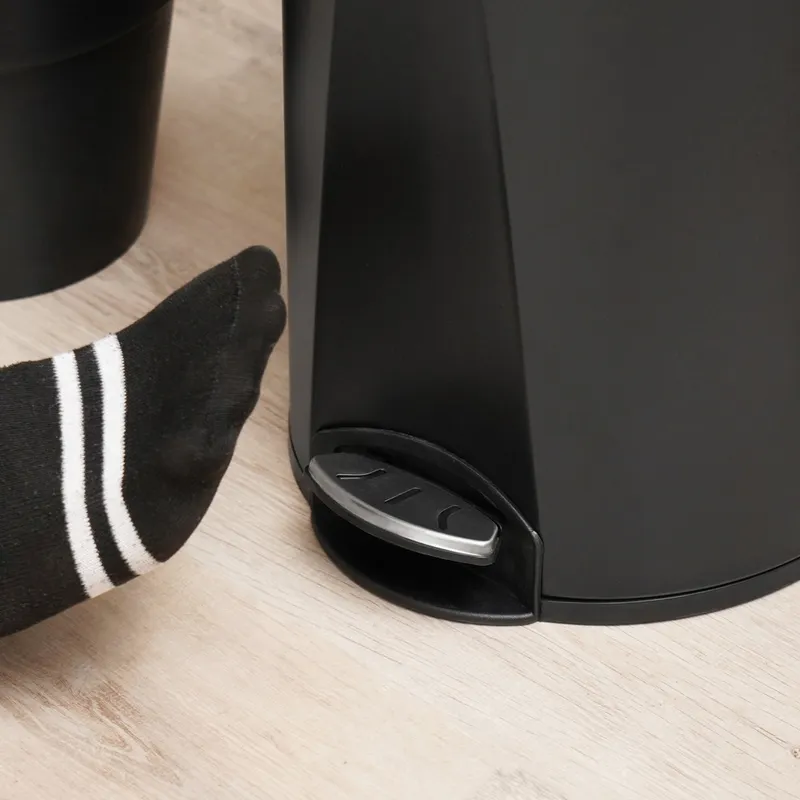 Jual Informa Prism 12 Ltr Tempat Sampah Pedal Slow Close Hitam Terbaik ...