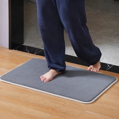 Jual Informa 50 X 70 Cm Garrett Keset Kamar Mandi Polyester Abu Abu ...