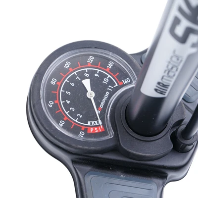 Jual Skorpion Pompa Sepeda Floor Hitam Terbaru | Ruparupa