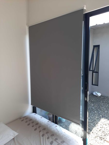 Jual Informa 120 X 160 Cm Roller Blind Black Out Solid Abu Abu Terbaik ...