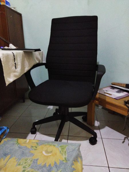 Jual Liverpool Kursi Kantor Hitam Terbaru | Ruparupa