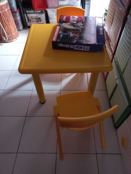 Jual Informa Yaris Meja Anak Square Kuning Terbaik | Informa