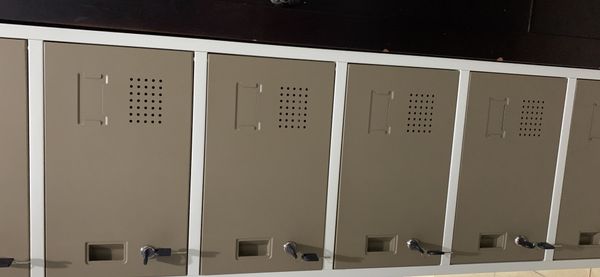 Jual Krisbow Loker 8 Pintu Single Column Cokelat Terbaik | Informa