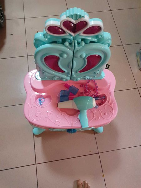 Jual Pretty Missy Set Mainan Magic Dressing Table Terbaru | Ruparupa