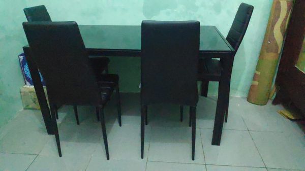 Jual Marven Beta Set Meja Makan 4 Kursi Hitam Terbaru | Ruparupa
