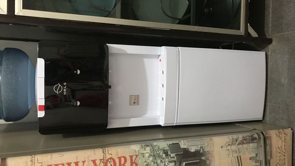 Jual Kels Scarlett Dispenser Air Top Loading Putih Hitam Terbaik | Informa