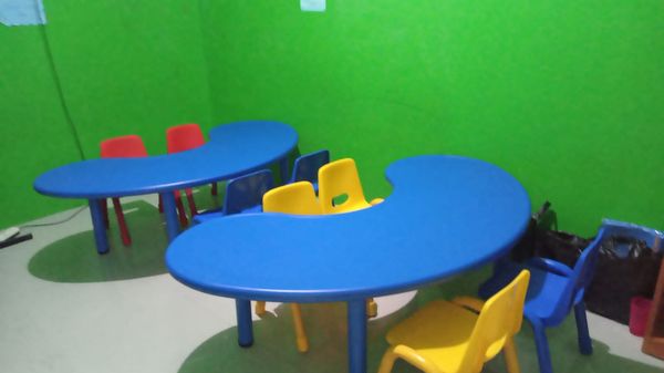 Jual Informa Yaris Meja Anak U Form Biru Terbaik | Informa