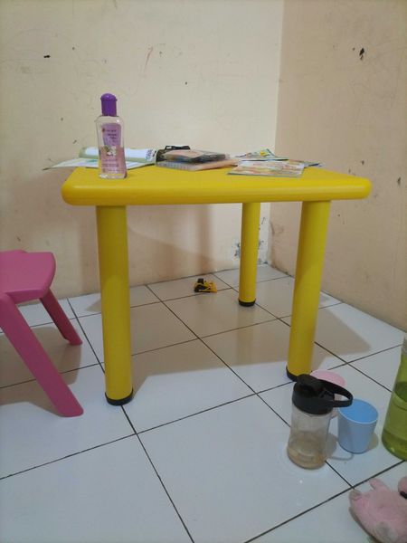 Jual Informa Yaris Meja Anak Square Kuning Terbaik | Informa