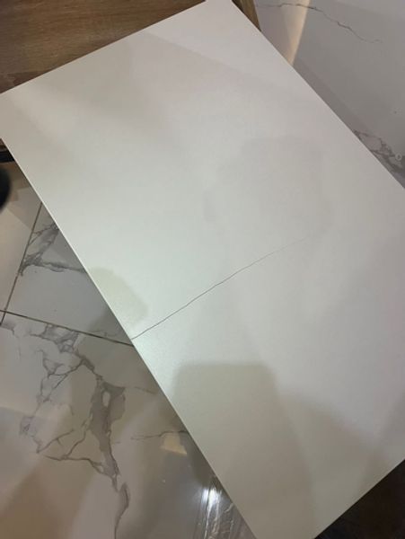 Jual Informa Guini Meja Kantor Putih Terbaik | Informa