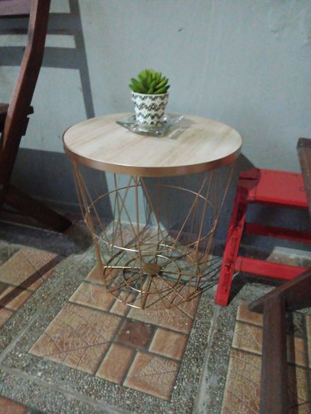 Jual Informa Topaz Meja Tamu Dengan Penyimpanan Gold Terbaik | Informa