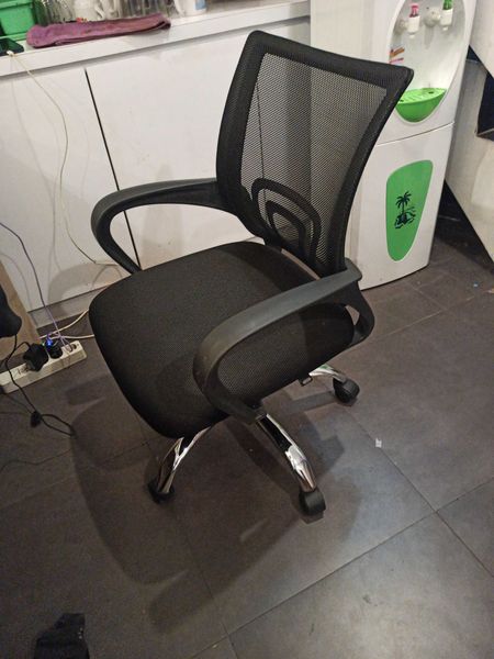 Jual Informa Zaki Kursi Kantor Sandaran Rendah Hitam Terbaik | Informa