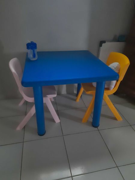 Jual Informa Yaris Meja Anak Square Biru Terbaik | Informa