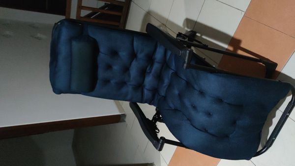 Jual Soleil Kursi Recliner Zero Gravity Dengan Bantal Biru Terbaik ...