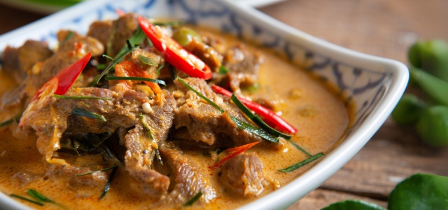 Gulai Sapi Gulai Sapi + Kikil Kepala Sapi